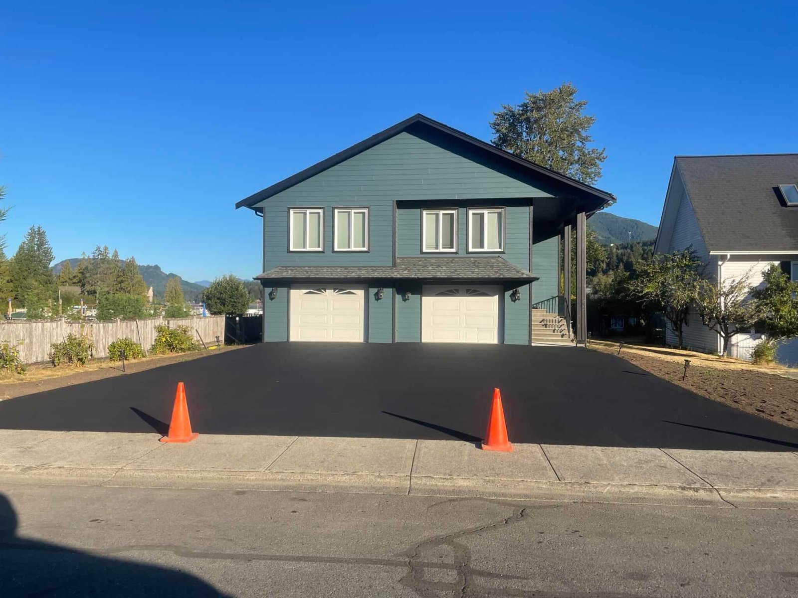 Master Asphalt Paver in Victoria BC-BlackJacket Paving LTD